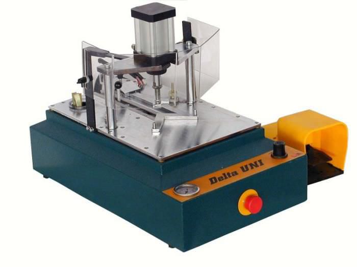 Machine d'application de colle - DELTA UNI - Brevetti Motta