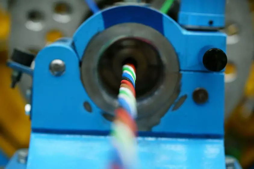 Câble électrique mono-conducteur - LEONI AG - d'alimentation / pour ...