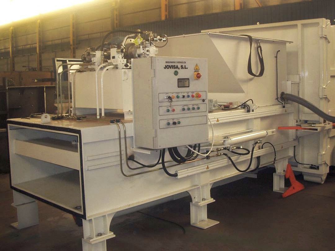 Compacteur de déchets carton / papier / stationnaire / à chargement par ...