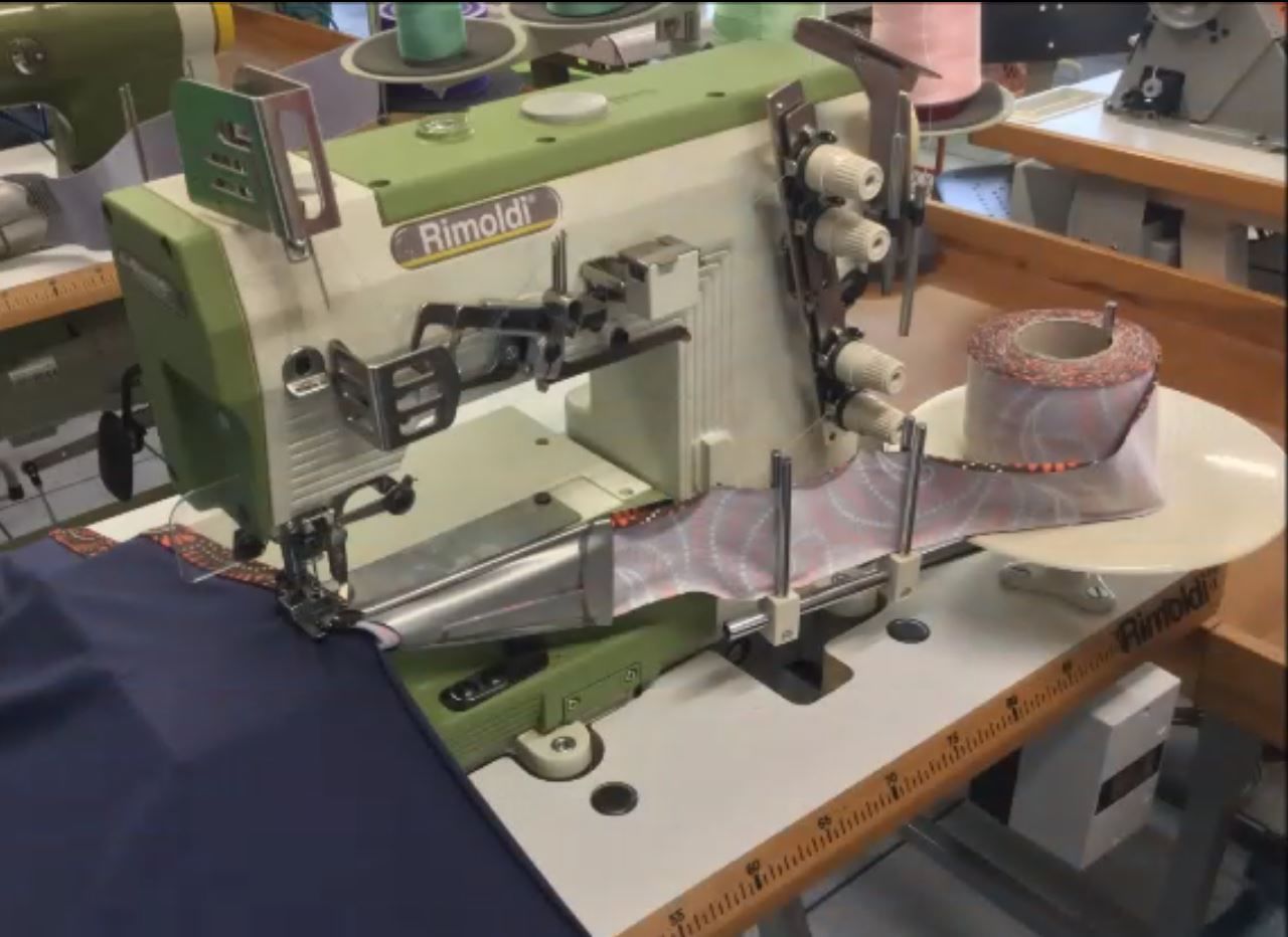 Machine à coudre point de surjet - CF 2601 - RIMOLDI - à deux aiguilles ...