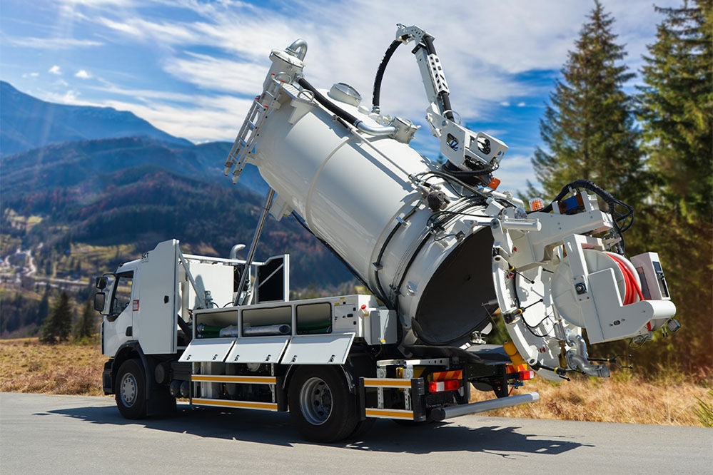 Camion aspirateur - M-Combi - Efemmak - hydrocureur