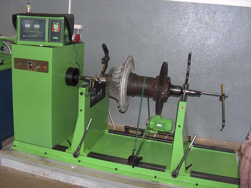 Machine à équilibrer horizontale - HBM 3T - RoTech - dynamique / pour ...