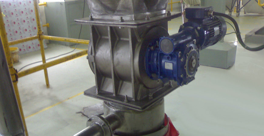 Écluse rotative à pulvérulents / pour transport pneumatique / socle ...