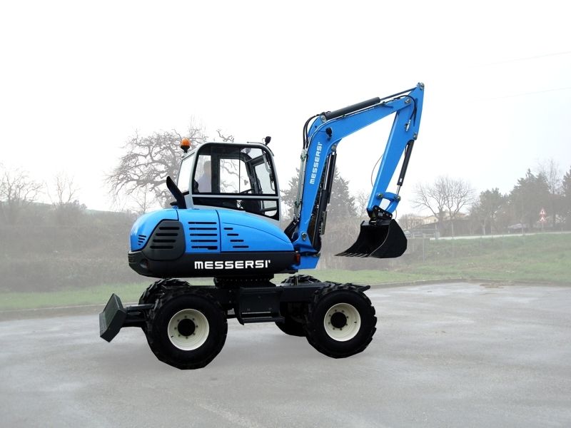 Pelleteuse mini - M-70W - Messersì S.p.A. - sur pneus / Tier 3 / pour ...