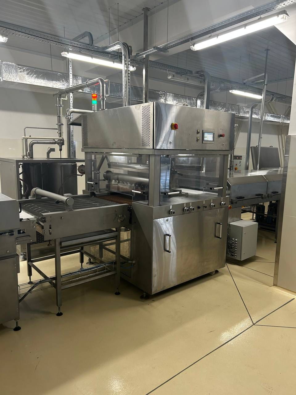 Machine d'enrobage de chocolat - POLO-LTS, s. r. o. - pour l ...