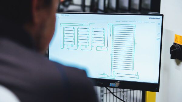 Logiciel de SCADA - EAE Flow.Commander - EAE Solutions B.V. - de ...