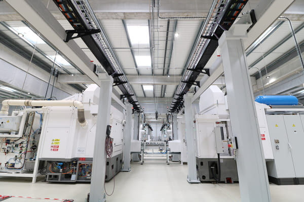 Système d'automatisation pour machine de production - PCI MACHINING