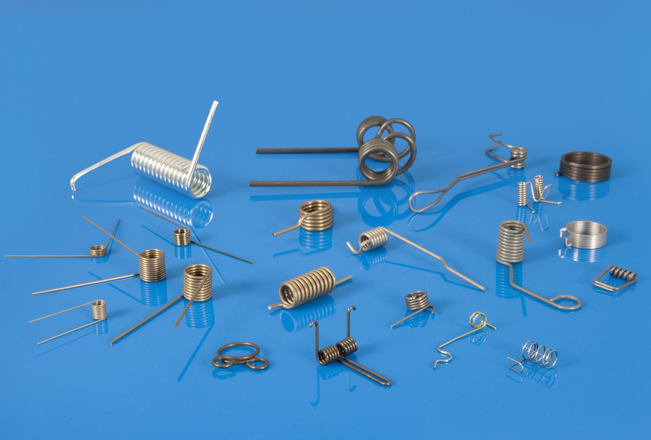 Ressort de torsion - Schweizer GmbH & Co. KG - à fil / en acier