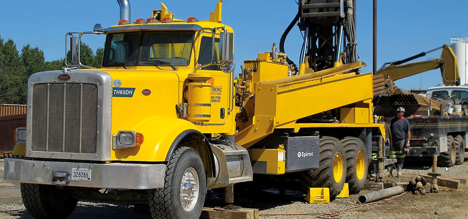 Foreuse de puits d'eau - TH60DH - Epiroc - sur camion / rotative / fond ...