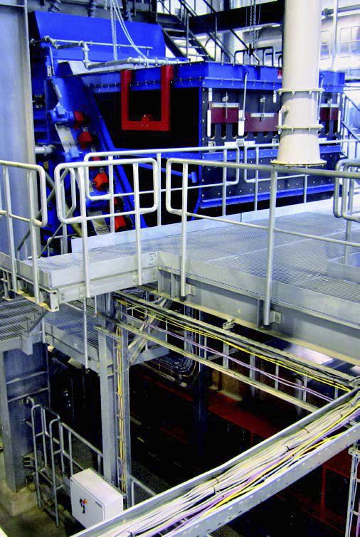 Presse de formage - MDF - Dieffenbacher - à rouleaux / large / sous vide