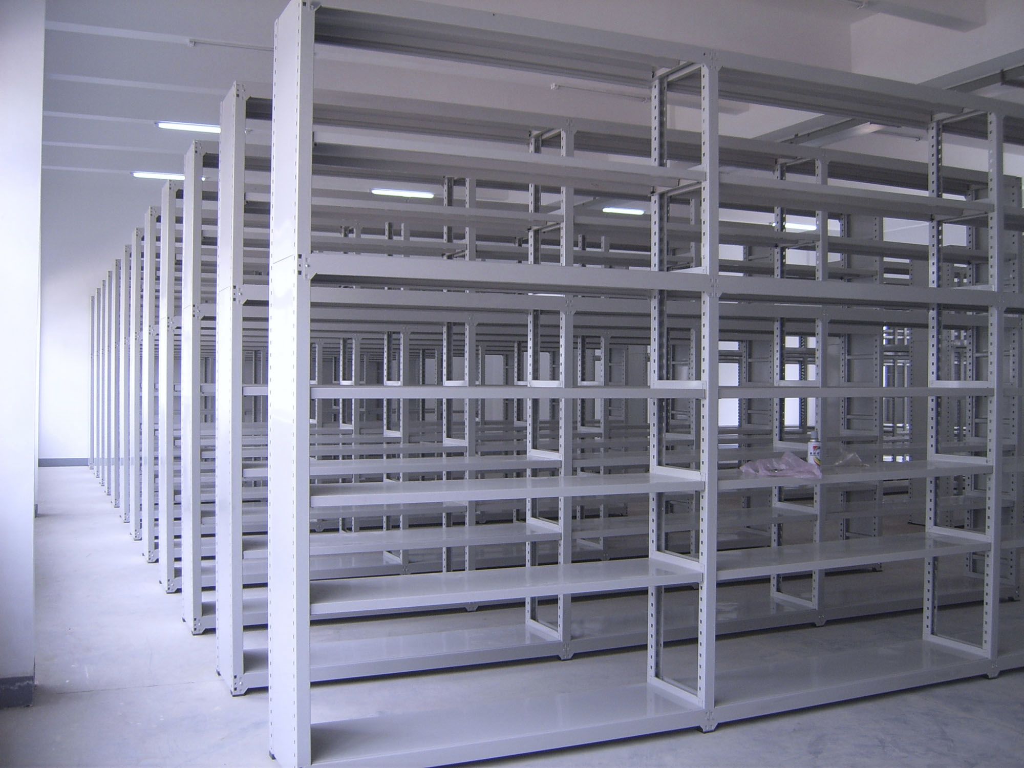 Rayonnage pour entrepôt de stockage - ISO9001, ISO14001 | UN-MS0802 ...