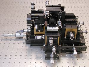 Système d'alignement pour dispositif optique - E22884 - E-Wedge ...