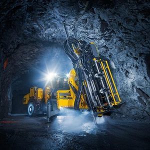 Foreuse pour forage profond - Simba E7 - Epiroc - sur roues / top ...