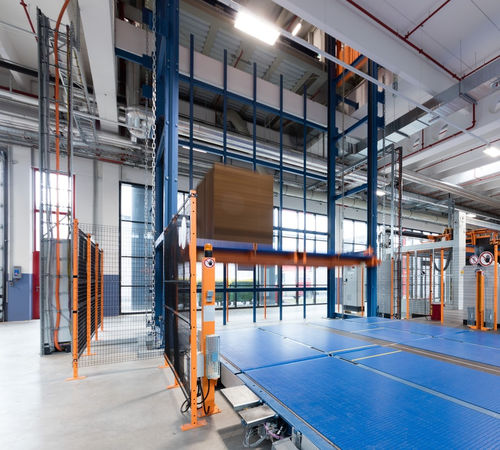 Monte charge industriel - MINDA Industrieanlagen GmbH - pour charges ...