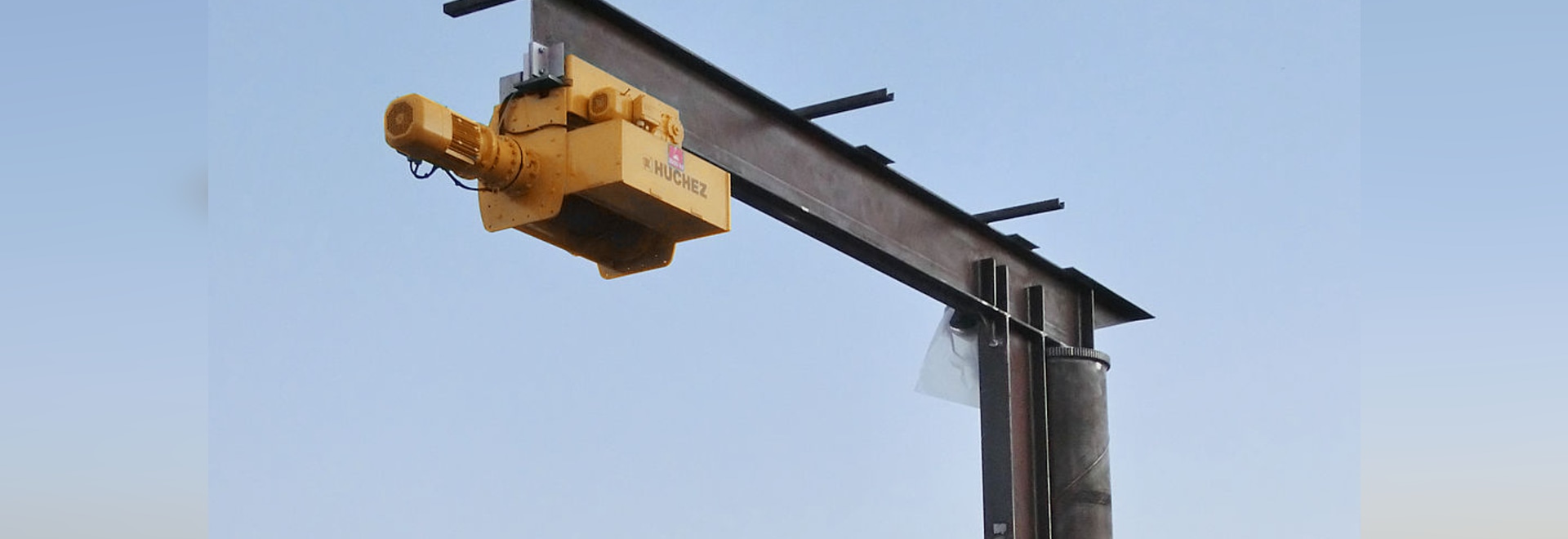 Un treuil mobile à 100 mètres de hauteur : une innovation HUCHEZ - HUCHEZ